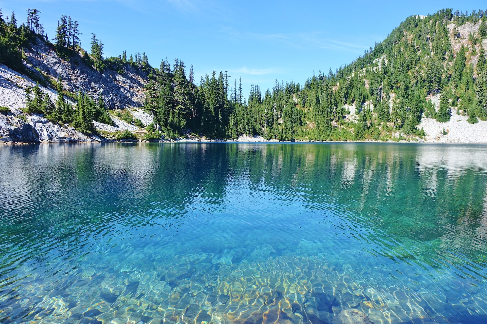 Hike to These Alpine Lakes in North America - OnTheSnow